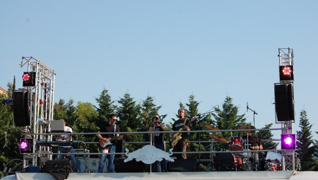 Patti Smith celebra la sua messa al Neapolis Festival. | MelodicaMente